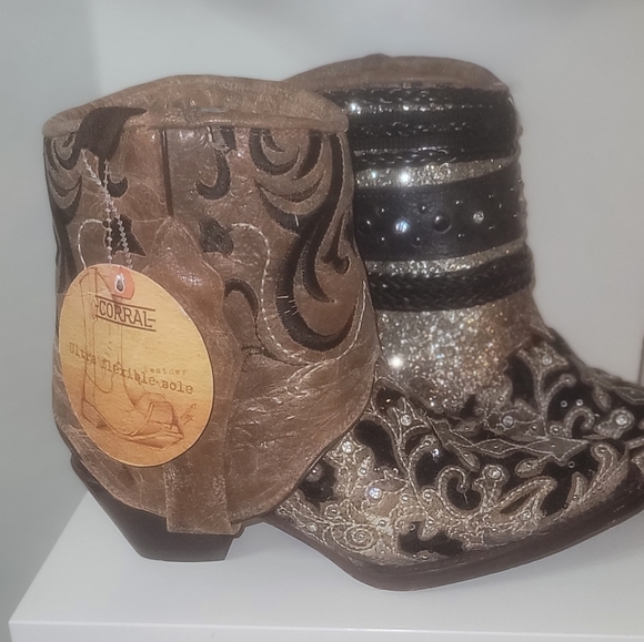 Corral | Shoes | Corral Brown Glitter Flipped Shaft Ankle Boots 5m ...